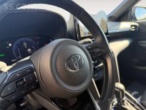 Melns Toyota Yaris 2025 Rīga, ar dzinēja tilpumu 1.50 L un nobraukumu 30 tūkst. km par 23500 €, foto 13 vietnē AUTOMOTO.COM.LV