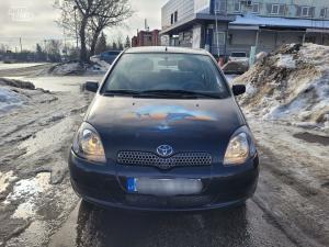 Melns Toyota Yaris 2002 Viļņa, ar dzinēja tilpumu 1.00 L un nobraukumu 193 tūkst. km par 750 €, foto 2 vietnē AUTOMOTO.COM.LV