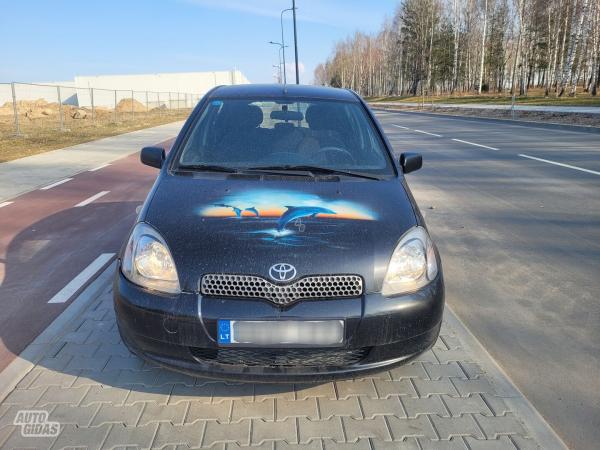Black Toyota Yaris 2002 in Vilnius, with an engine capacity of 1.00 L and mileage of 193 thousand km for 580 €, photo 2 on AUTOMOTO.COM.LV