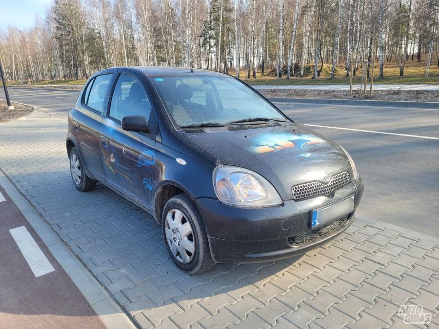 Black Toyota Yaris 2002 in Vilnius, with an engine capacity of 1.00 L and mileage of 193 thousand km for 580 €, photo 4 on AUTOMOTO.COM.LV
