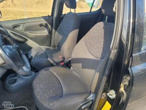 Black Toyota Yaris 2002 in Vilnius, with an engine capacity of 1.00 L and mileage of 193 thousand km for 700 €, photo 11 on AUTOMOTO.COM.LV