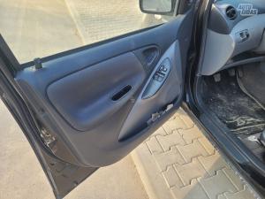 Black Toyota Yaris 2002 in Vilnius, with an engine capacity of 1.00 L and mileage of 193 thousand km for 700 €, photo 14 on AUTOMOTO.COM.LV