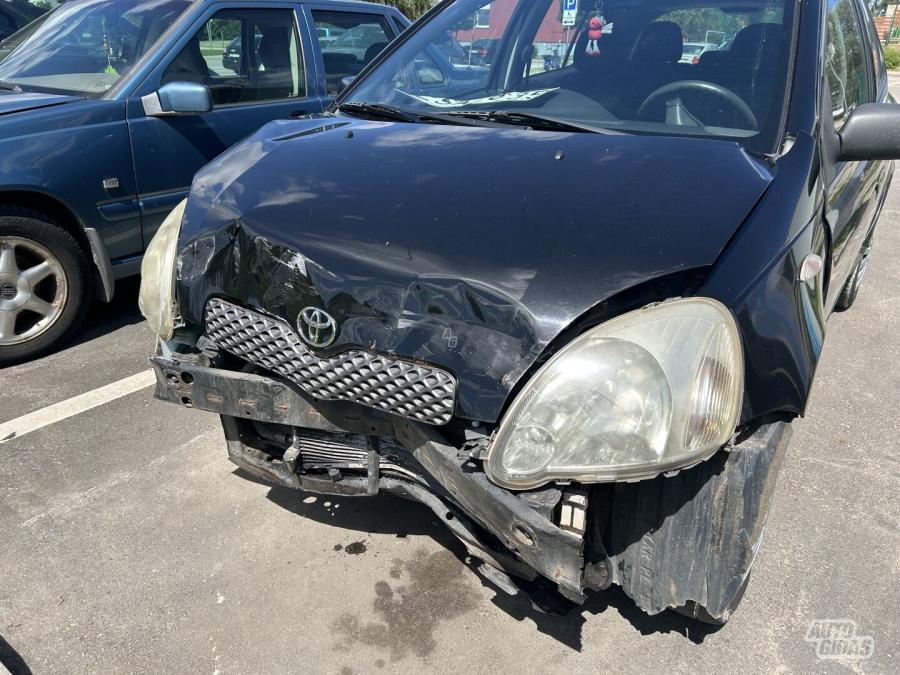 Melns Toyota Yaris 2005 Viļņa, ar dzinēja tilpumu 1.00 L un nobraukumu 164 tūkst. km par 399 €, foto 9 vietnē AUTOMOTO.COM.LV