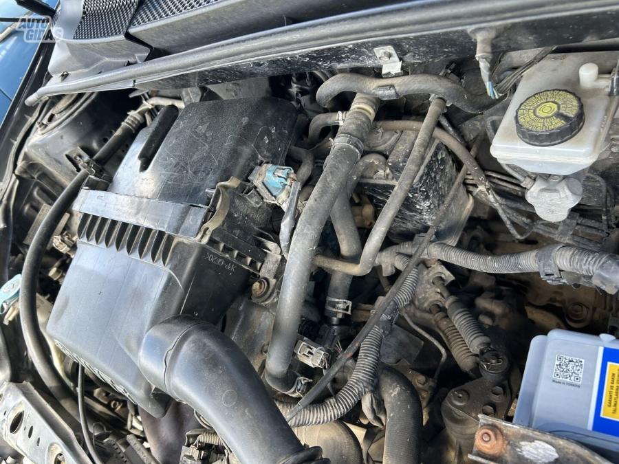 Melns Toyota Yaris 2005 Viļņa, ar dzinēja tilpumu 1.00 L un nobraukumu 164 tūkst. km par 399 €, foto 16 vietnē AUTOMOTO.COM.LV