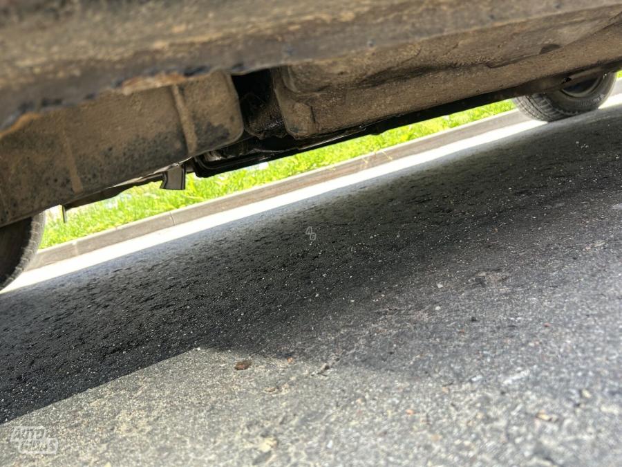 Melns Toyota Yaris 2005 Viļņa, ar dzinēja tilpumu 1.00 L un nobraukumu 164 tūkst. km par 399 €, foto 18 vietnē AUTOMOTO.COM.LV