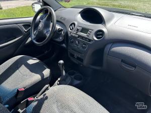 Melns Toyota Yaris 2005 Viļņa, ar dzinēja tilpumu 1.00 L un nobraukumu 164 tūkst. km par 399 €, foto 20 vietnē AUTOMOTO.COM.LV