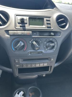 Melns Toyota Yaris 2005 Viļņa, ar dzinēja tilpumu 1.00 L un nobraukumu 164 tūkst. km par 399 €, foto 23 vietnē AUTOMOTO.COM.LV