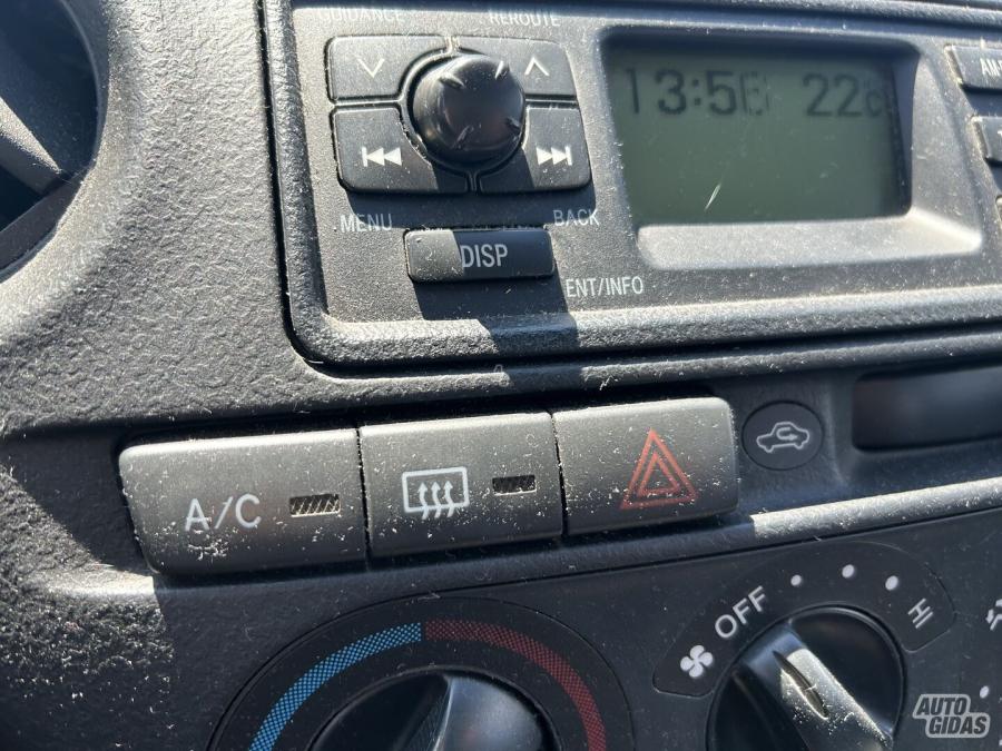 Melns Toyota Yaris 2005 Viļņa, ar dzinēja tilpumu 1.00 L un nobraukumu 164 tūkst. km par 399 €, foto 26 vietnē AUTOMOTO.COM.LV