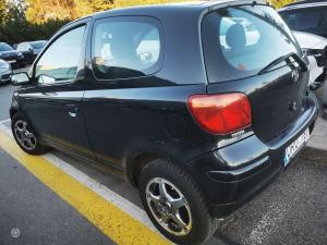 Melns Toyota Yaris 2005 Viļņa, ar dzinēja tilpumu 1.30 L un nobraukumu 124 tūkst. km par 2550 €, foto 6 vietnē AUTOMOTO.COM.LV