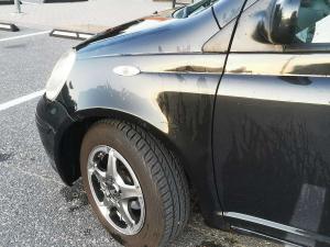 Melns Toyota Yaris 2005 Viļņa, ar dzinēja tilpumu 1.30 L un nobraukumu 124 tūkst. km par 2550 €, foto 8 vietnē AUTOMOTO.COM.LV