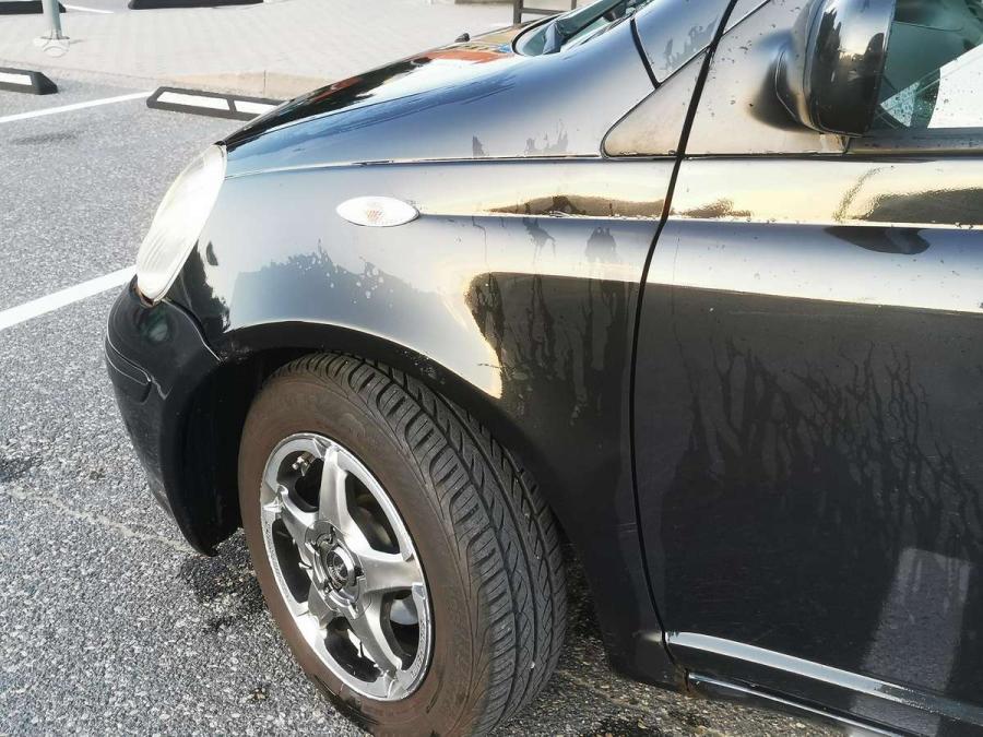 Melns Toyota Yaris 2005 Viļņa, ar dzinēja tilpumu 1.30 L un nobraukumu 124 tūkst. km par 2550 €, foto 8 vietnē AUTOMOTO.COM.LV