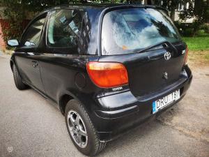Melns Toyota Yaris 2005 Viļņa, ar dzinēja tilpumu 1.30 L un nobraukumu 124 tūkst. km par 2550 €, foto 12 vietnē AUTOMOTO.COM.LV
