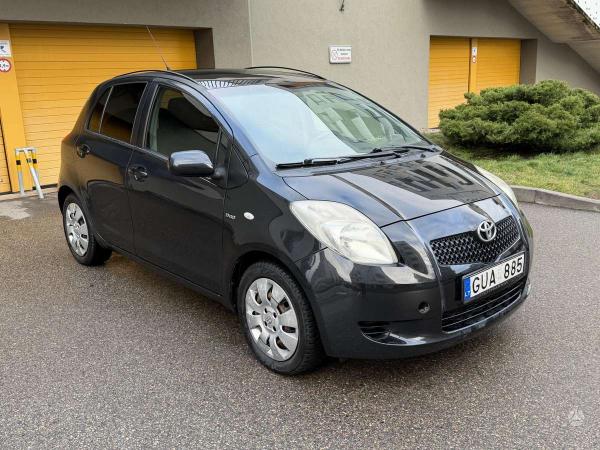 Melns Toyota Yaris 2006 Viļņa, ar dzinēja tilpumu 1.40 L un nobraukumu 245 tūkst. km par 2200 €, foto 10 vietnē AUTOMOTO.COM.LV