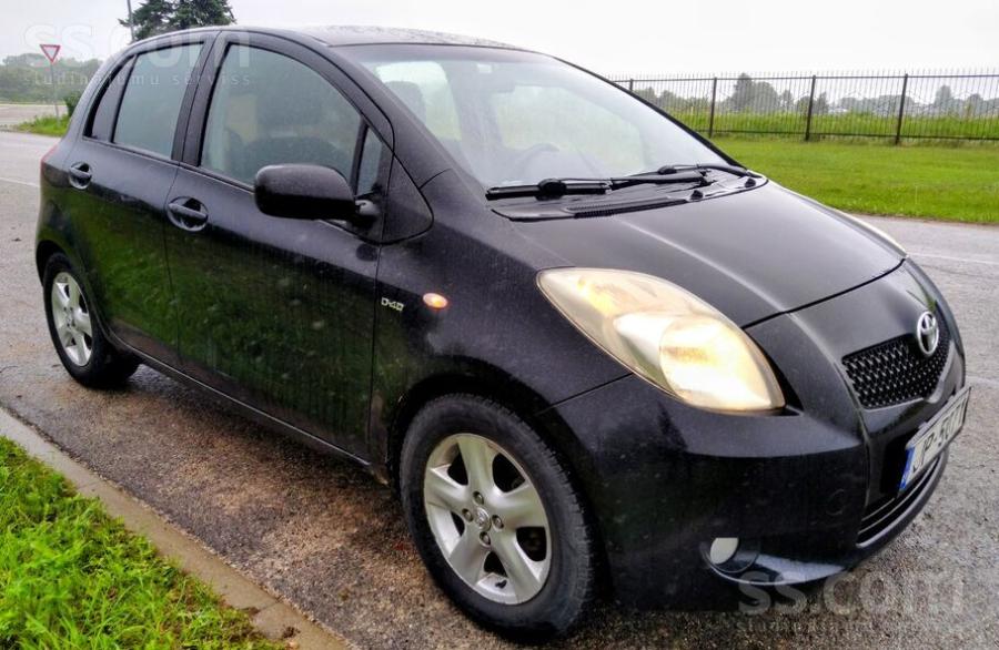 Melns Toyota Yaris 2006 Liepāja, ar dzinēja tilpumu 1.40 L un nobraukumu 260 tūkst. km par 1590 €, foto 2 vietnē AUTOMOTO.COM.LV