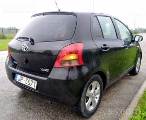 Melns Toyota Yaris 2006 Liepāja, ar dzinēja tilpumu 1.40 L un nobraukumu 260 tūkst. km par 1590 €, foto 4 vietnē AUTOMOTO.COM.LV