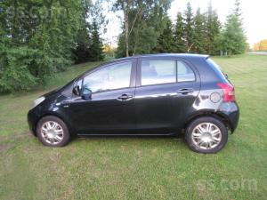 Melns Toyota Yaris 2006 Ogre, ar dzinēja tilpumu 1.40 L un nobraukumu 177 tūkst. km par 1550 €, foto 4 vietnē AUTOMOTO.COM.LV