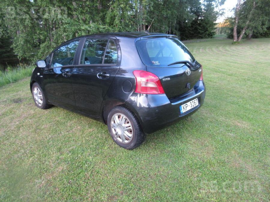 Melns Toyota Yaris 2006 Ogre, ar dzinēja tilpumu 1.40 L un nobraukumu 177 tūkst. km par 1550 €, foto 6 vietnē AUTOMOTO.COM.LV