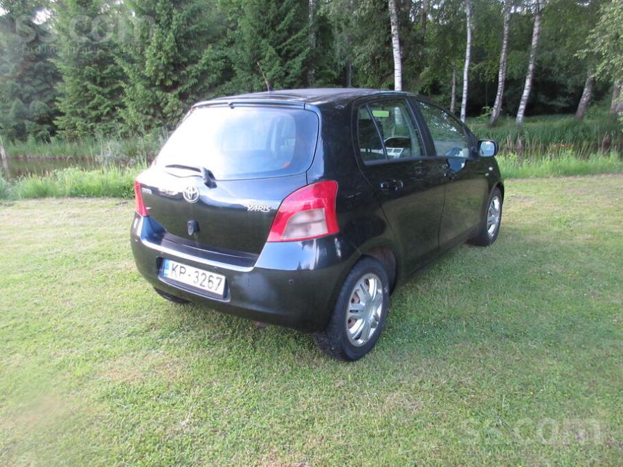Melns Toyota Yaris 2006 Ogre, ar dzinēja tilpumu 1.40 L un nobraukumu 177 tūkst. km par 1550 €, foto 8 vietnē AUTOMOTO.COM.LV