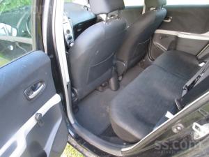 Melns Toyota Yaris 2006 Ogre, ar dzinēja tilpumu 1.40 L un nobraukumu 177 tūkst. km par 1550 €, foto 10 vietnē AUTOMOTO.COM.LV