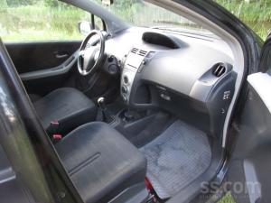 Melns Toyota Yaris 2006 Ogre, ar dzinēja tilpumu 1.40 L un nobraukumu 177 tūkst. km par 1550 €, foto 12 vietnē AUTOMOTO.COM.LV