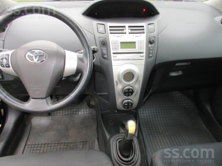 Melns Toyota Yaris 2006 Ogre, ar dzinēja tilpumu 1.40 L un nobraukumu 177 tūkst. km par 1550 €, foto 14 vietnē AUTOMOTO.COM.LV