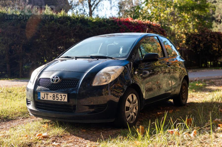 Melns Toyota Yaris 2006 Rīga, ar dzinēja tilpumu 1.40 L un nobraukumu 285 tūkst. km par 1500 €, foto 6 vietnē AUTOMOTO.COM.LV