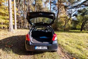 Melns Toyota Yaris 2006 Rīga, ar dzinēja tilpumu 1.40 L un nobraukumu 285 tūkst. km par 1500 €, foto 8 vietnē AUTOMOTO.COM.LV