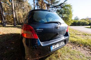 Melns Toyota Yaris 2006 Rīga, ar dzinēja tilpumu 1.40 L un nobraukumu 285 tūkst. km par 1500 €, foto 9 vietnē AUTOMOTO.COM.LV