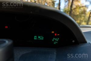 Melns Toyota Yaris 2006 Rīga, ar dzinēja tilpumu 1.40 L un nobraukumu 285 tūkst. km par 1500 €, foto 16 vietnē AUTOMOTO.COM.LV