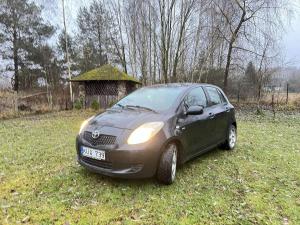 Black Toyota Yaris 2007 in Vilnius, with an engine capacity of 1.36 L and mileage of 200 thousand km for 1650 €, photo  on AUTOMOTO.COM.LV