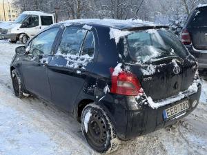 Black Toyota Yaris 2007 in Vilnius, with an engine capacity of 1.40 L and mileage of 269 thousand km for 700 €, photo 3 on AUTOMOTO.COM.LV