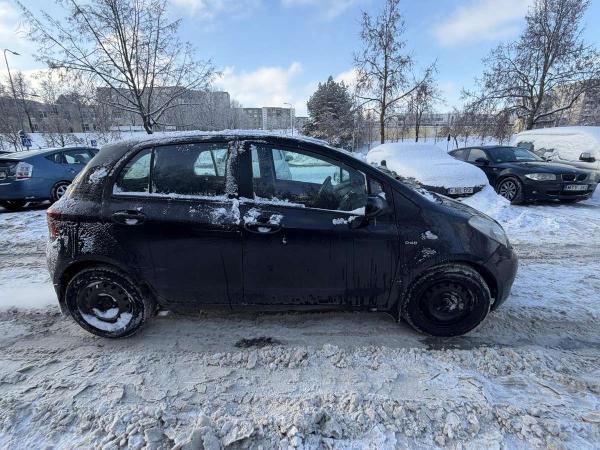 Black Toyota Yaris 2007 in Vilnius, with an engine capacity of 1.40 L and mileage of 269 thousand km for 700 €, photo 6 on AUTOMOTO.COM.LV