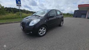 Black Toyota Yaris 2007 in Vilnius, with an engine capacity of 1.30 L and mileage of 152 thousand km for 3000 €, photo  on AUTOMOTO.COM.LV
