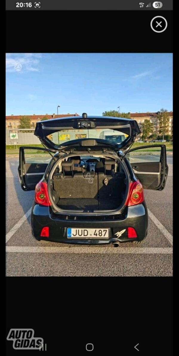Black Toyota Yaris 2007 in Anyksciai, with an engine capacity of 1.80 L and mileage of 351 thousand km for 1800 €, photo 5 on AUTOMOTO.COM.LV