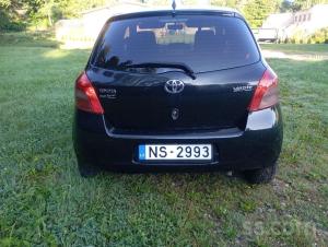 Melns Toyota Yaris 2007 Dobele, ar dzinēja tilpumu 1.40 L un nobraukumu 310 tūkst. km par 1480 €, foto 4 vietnē AUTOMOTO.COM.LV