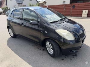 Melns Toyota Yaris 2007 Kauņa, ar dzinēja tilpumu 1.36 L un nobraukumu 265 tūkst. km par 1250 €, foto 5 vietnē AUTOMOTO.COM.LV