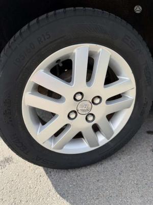 Melns Toyota Yaris 2007 Kauņa, ar dzinēja tilpumu 1.36 L un nobraukumu 265 tūkst. km par 1250 €, foto 7 vietnē AUTOMOTO.COM.LV