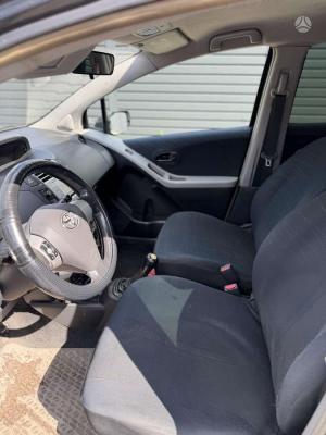 Melns Toyota Yaris 2007 Kauņa, ar dzinēja tilpumu 1.36 L un nobraukumu 265 tūkst. km par 1250 €, foto 12 vietnē AUTOMOTO.COM.LV