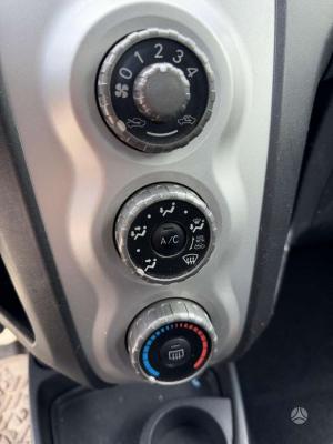 Melns Toyota Yaris 2007 Kauņa, ar dzinēja tilpumu 1.36 L un nobraukumu 265 tūkst. km par 1250 €, foto 17 vietnē AUTOMOTO.COM.LV