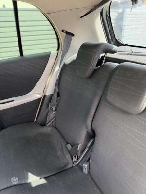 Melns Toyota Yaris 2007 Kauņa, ar dzinēja tilpumu 1.36 L un nobraukumu 265 tūkst. km par 1250 €, foto 23 vietnē AUTOMOTO.COM.LV