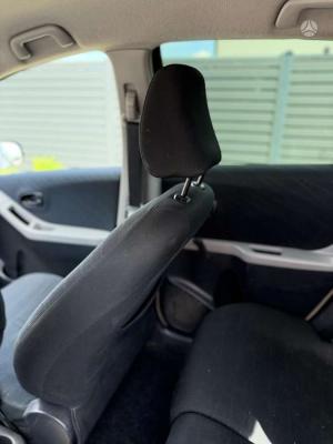 Melns Toyota Yaris 2007 Kauņa, ar dzinēja tilpumu 1.36 L un nobraukumu 265 tūkst. km par 1250 €, foto 24 vietnē AUTOMOTO.COM.LV