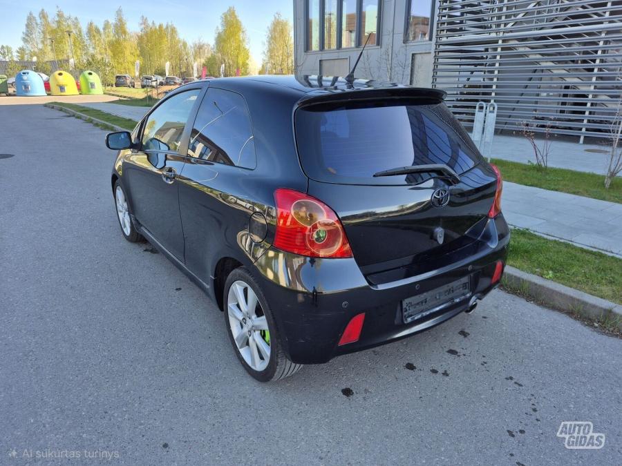 Melns Toyota Yaris 2008 Viļņa, ar dzinēja tilpumu 1.80 L un nobraukumu 228 tūkst. km par 3650 €, foto 7 vietnē AUTOMOTO.COM.LV