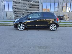 Melns Toyota Yaris 2008 Viļņa, ar dzinēja tilpumu 1.80 L un nobraukumu 228 tūkst. km par 3650 €, foto 9 vietnē AUTOMOTO.COM.LV