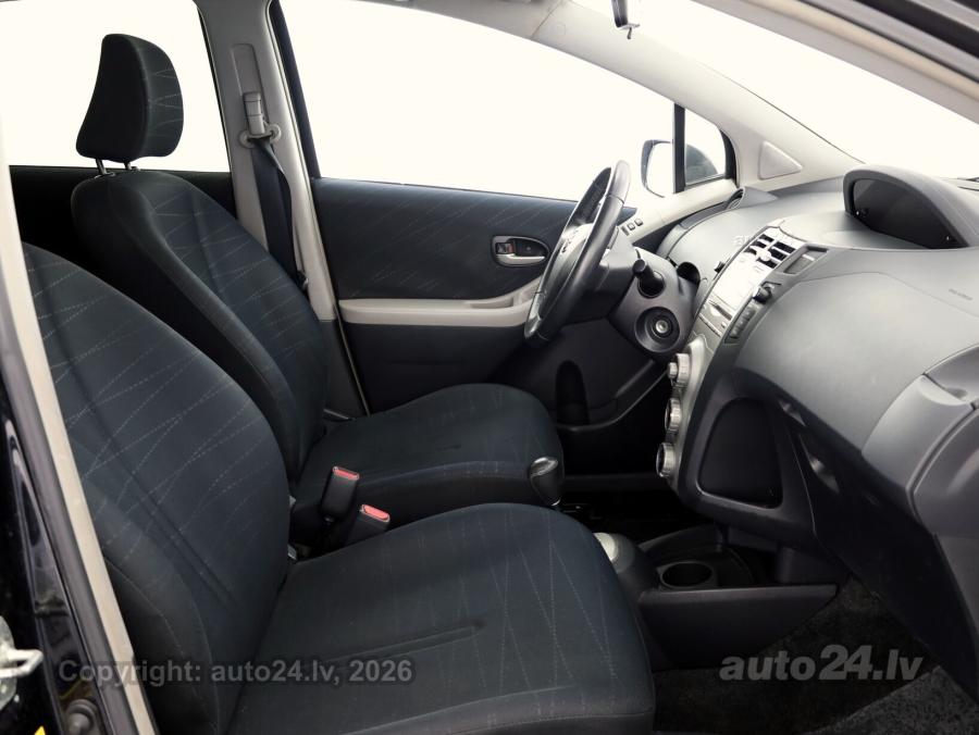 Black Toyota Yaris 2008 in Tallinn, with an engine capacity of 1.30 L and mileage of 239 thousand km for 2499 €, photo 7 on AUTOMOTO.COM.LV