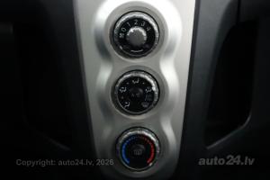 Black Toyota Yaris 2008 in Tallinn, with an engine capacity of 1.30 L and mileage of 239 thousand km for 2499 €, photo 9 on AUTOMOTO.COM.LV