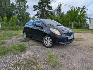 Black Toyota Yaris 2008 in Madona, with an engine capacity of 1.30 L and mileage of 266 thousand km for 1500 €, photo  on AUTOMOTO.COM.LV