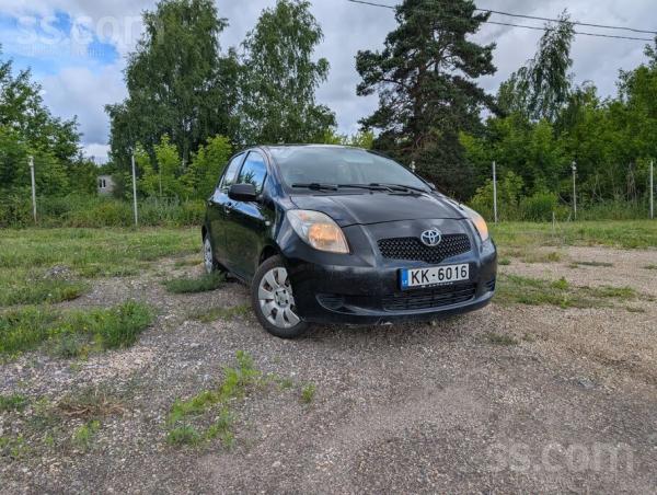 Melns Toyota Yaris 2008 Madona, ar dzinēja tilpumu 1.30 L un nobraukumu 266 tūkst. km par 1500 €, foto 3 vietnē AUTOMOTO.COM.LV