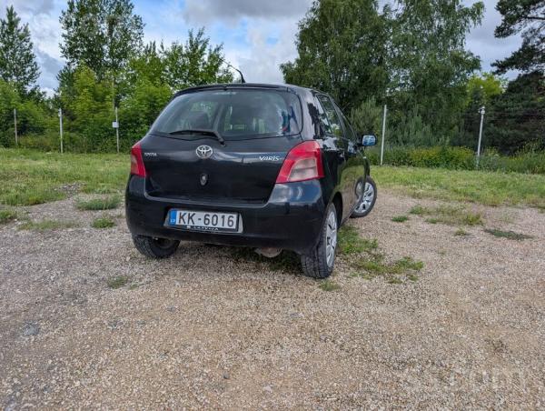 Melns Toyota Yaris 2008 Madona, ar dzinēja tilpumu 1.30 L un nobraukumu 266 tūkst. km par 1500 €, foto 8 vietnē AUTOMOTO.COM.LV