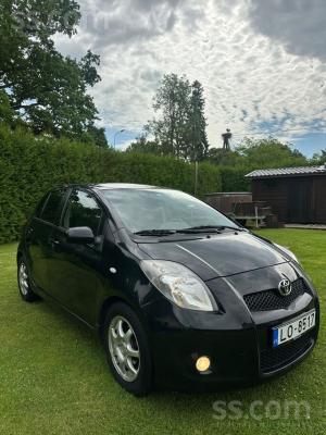 Melns Toyota Yaris 2008 Jelgava, ar dzinēja tilpumu 1.80 L un nobraukumu 215 tūkst. km par 2500 €, foto  vietnē AUTOMOTO.COM.LV