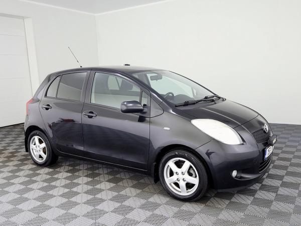 Black Toyota Yaris 2008 in Tallinn, with an engine capacity of 1.30 L and mileage of 239 thousand km for 2299 €, photo 1 on AUTOMOTO.COM.LV